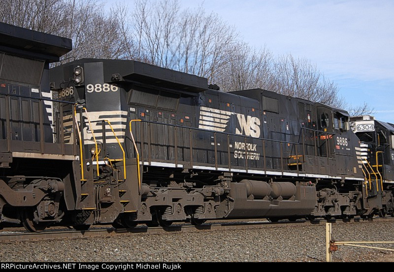 NS 9886